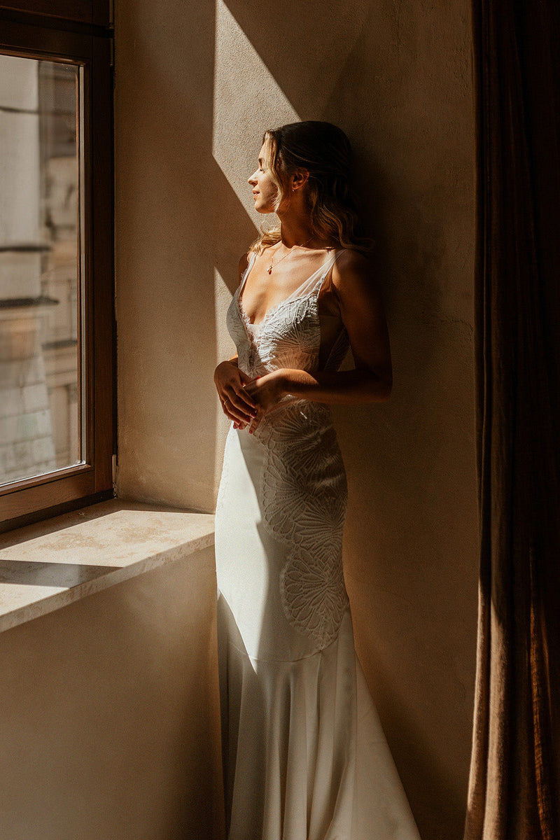 Grace Bride Jessica in the Lena Gown – Grace Loves Lace US