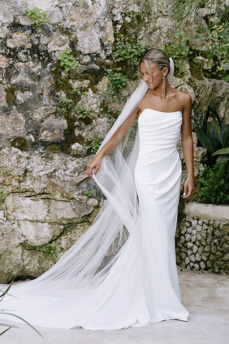 Grace Bride Elizabeth in Phoebe – Grace Loves Lace US