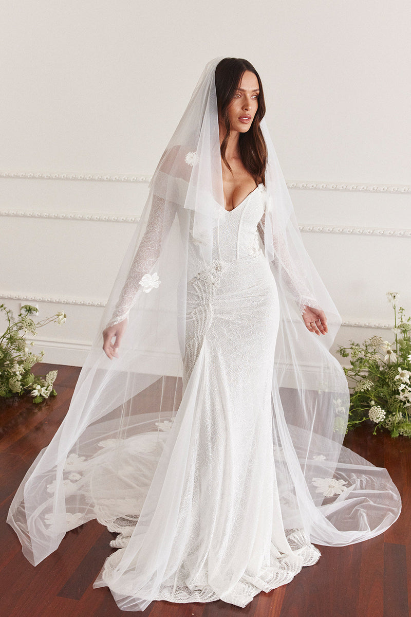 VIVA Gigi Gown – Grace Loves Lace US