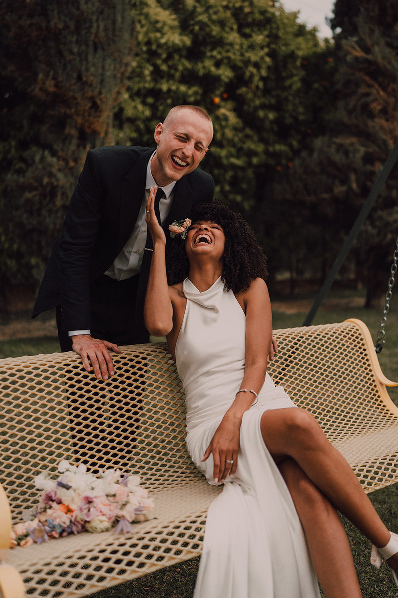 La novia de Grace Lou con el vestido Goldie – Grace Loves Lace US