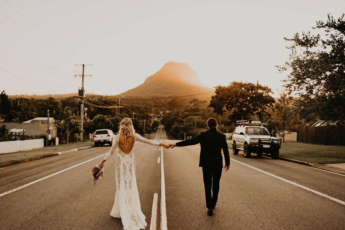 La verdadera novia Stephanie con el vestido – Grace Loves Lace US